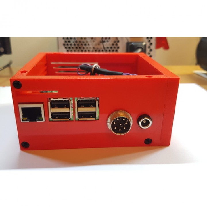 3D Printable Octoprint Controller Case by George Kapoutsidis