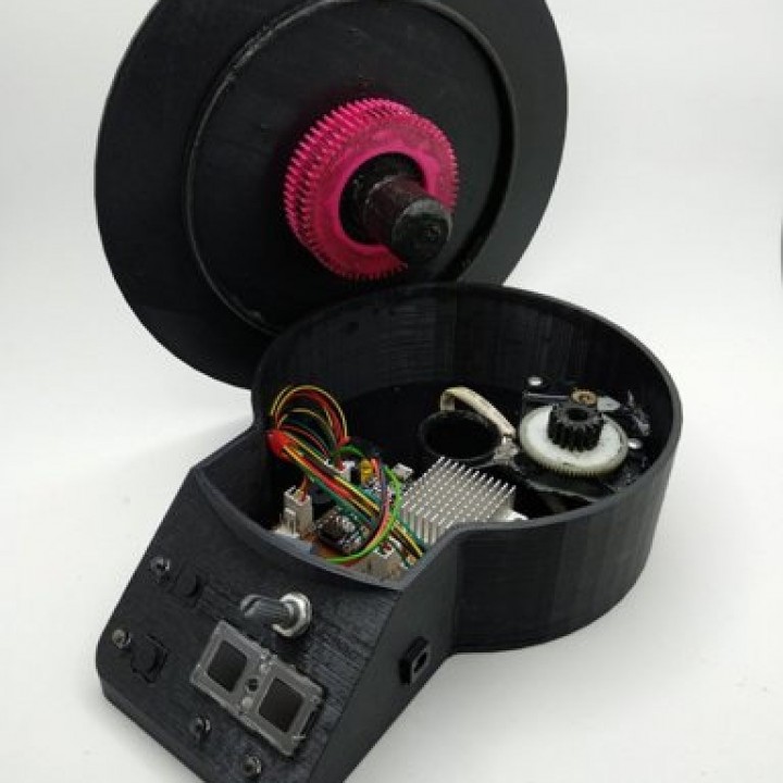 3D Printable DIY Spinning Plate by Christian shakkour