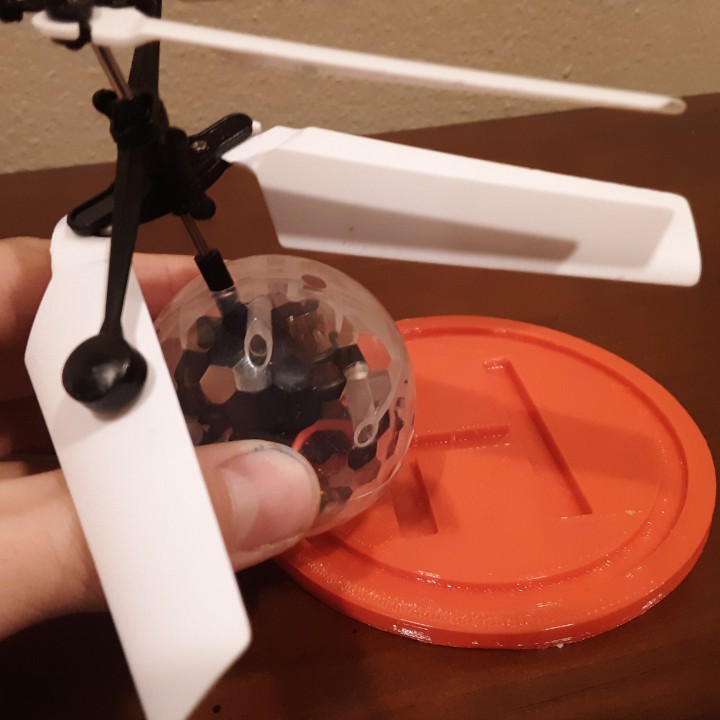 3D Printable Helicopter Landing Pad by Nick S