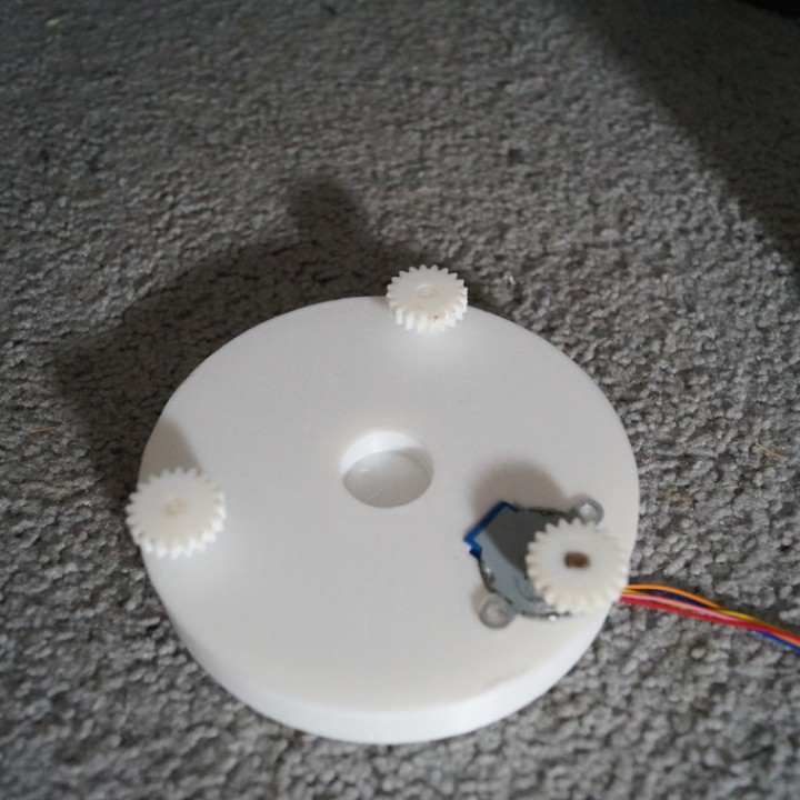 3D Printable Motorized spinning platform with stepper 28BYJ-48 by Plamen
