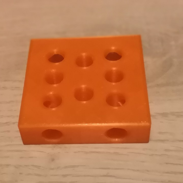 3D Printable Building block for Brio Builder system by Micke Lindholm