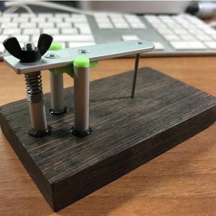 3D Printable SMD soldering clamp by Valera Perinski
