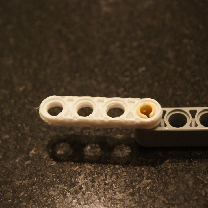 3D Printable 4x1 Lego Technic Thin Liftarm by Drew Pang