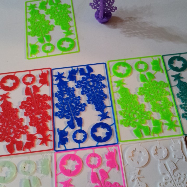 3D Printable Credit Card Christmas tree puzzle by Clive Harris