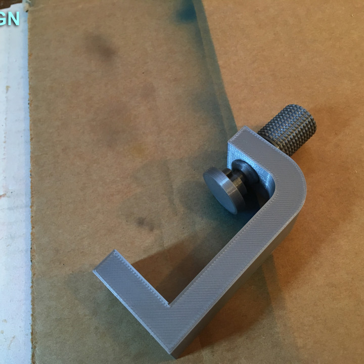 3D Printable Airbrush Stand by Miroslav Vybíral