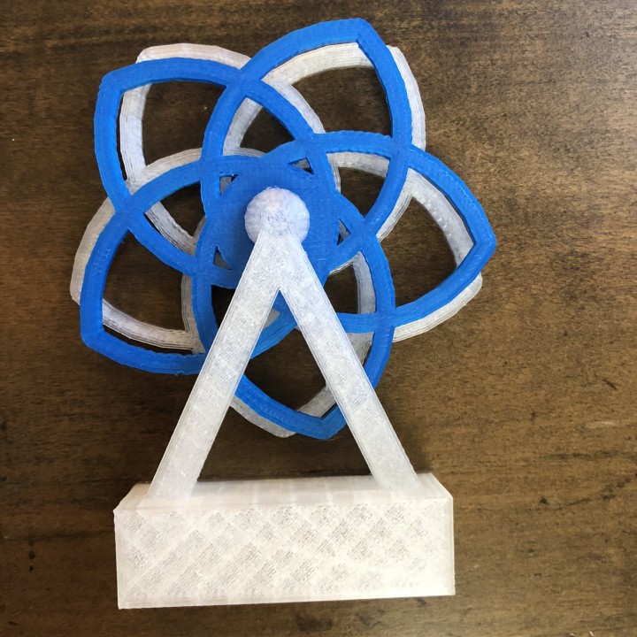 3D Printable Desktop Spinner by Ericka Axelsson