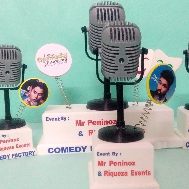 3D Printable Customised Microphone by Perry Koradiya