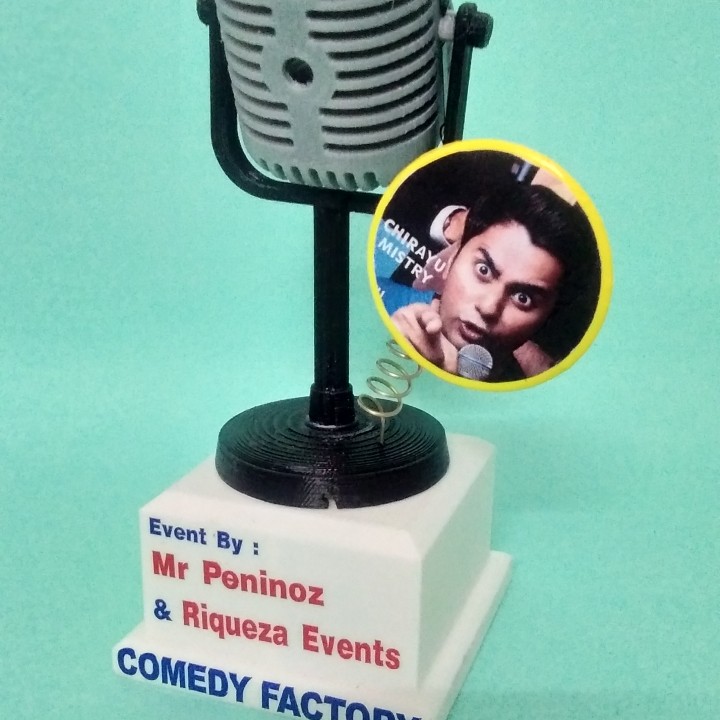 3D Printable Customised Microphone by Perry Koradiya