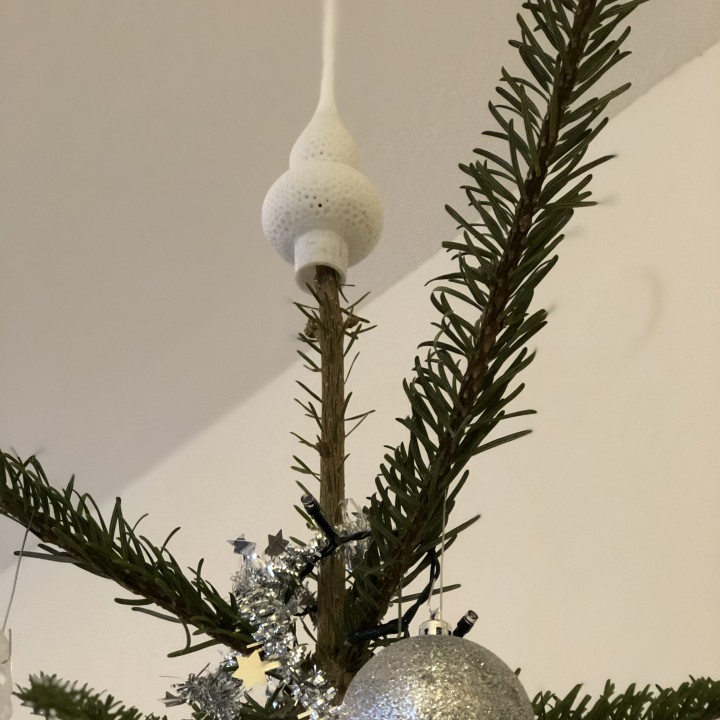 3D Printable Christmas Tree topper by Marco Sauter