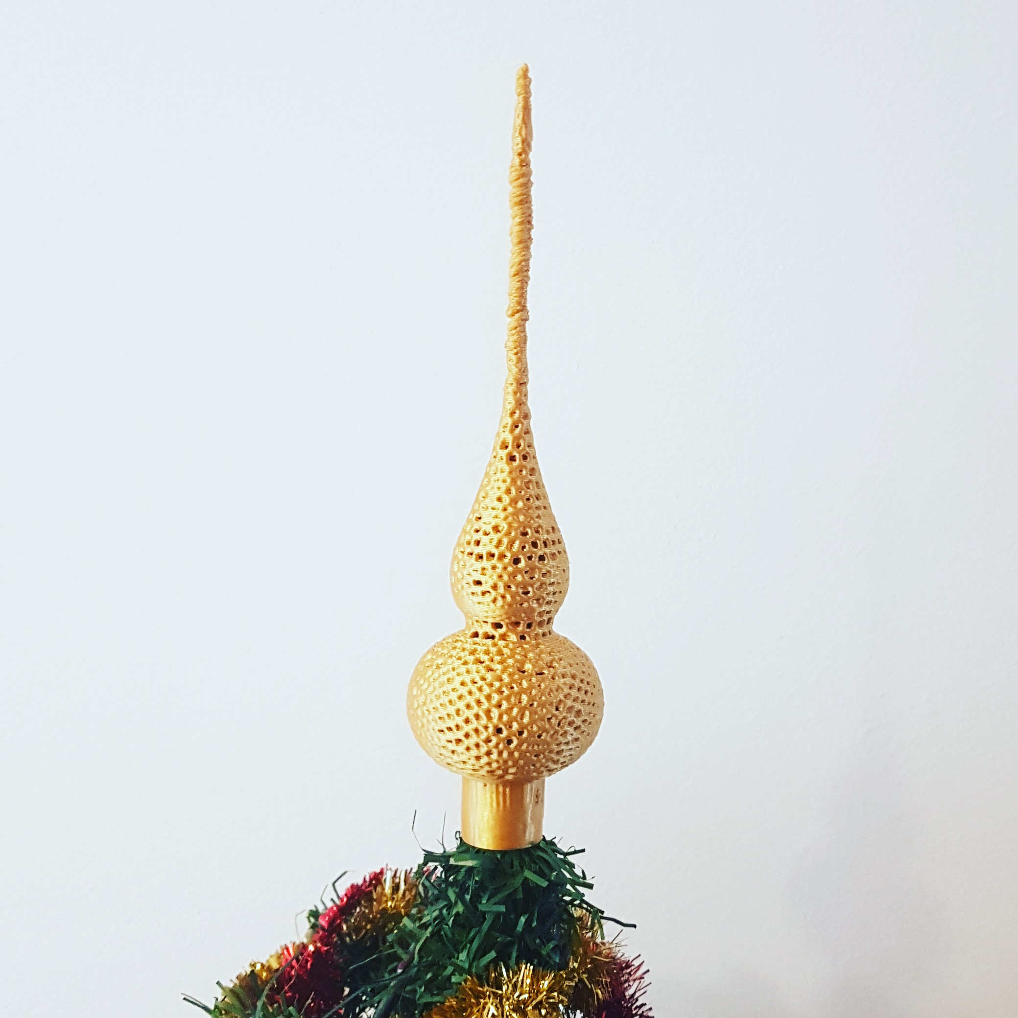 3D Printable Christmas Tree topper by Marco Sauter