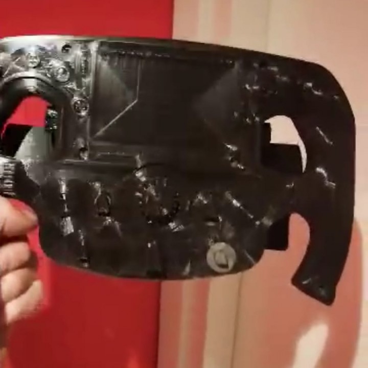 3D Printable Ferrari SF-70H F1 Steering wheel Prop by Daan Schuurmans