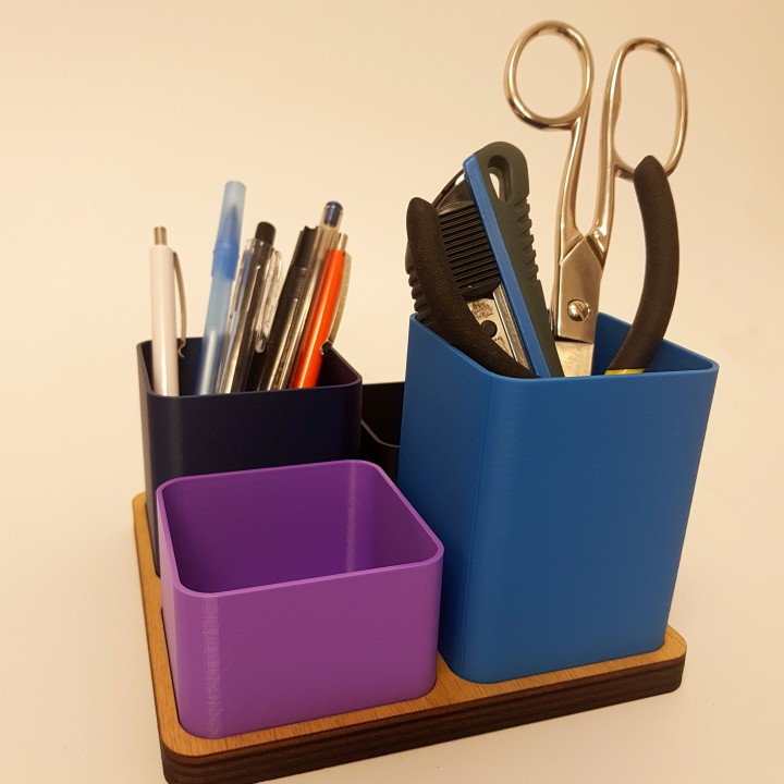 3D Printable Modular desk organizer by Sebastian Rosca