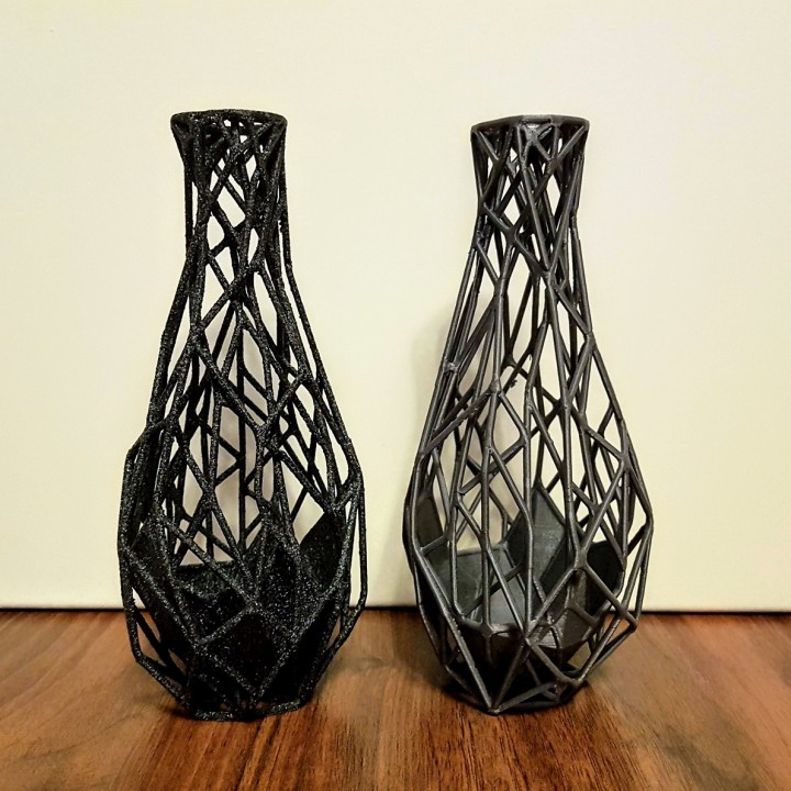 3D Printable Voronoi Skeleton Vase by Daniel Hultgren