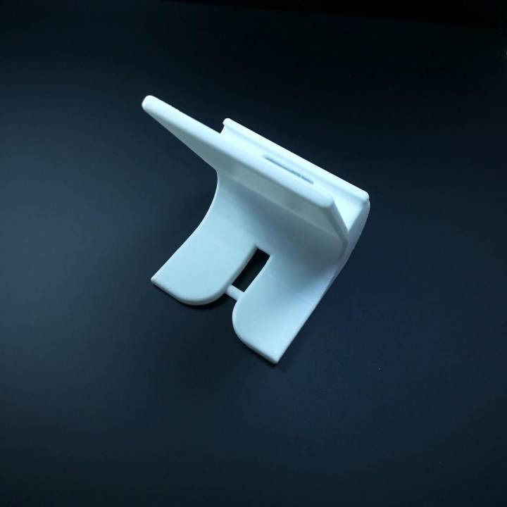 3D Printable smartphone docking by francesco proietti