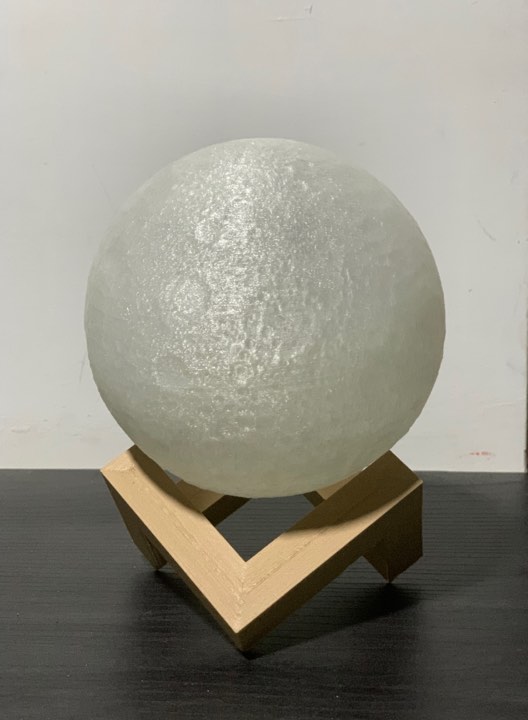 3D Printable Moon Lamp Stand by Muhammet Tavşanoğlu