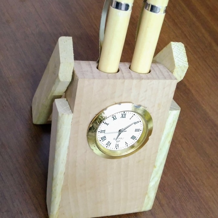 3D Printable fancy pen holder by Adnan Khan