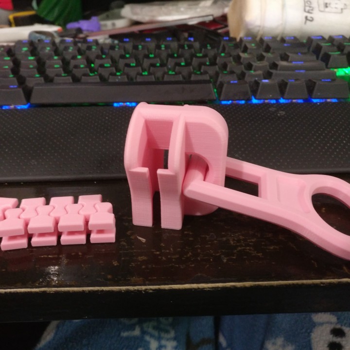 3D Printable Zipper 2 - Complete Zipper Assembly by David Naoum