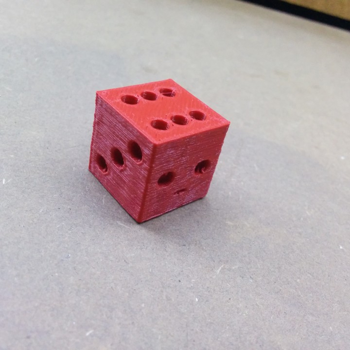 3D Printable Dice Bot by conner freeman
