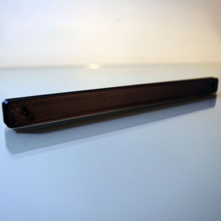 3D Printable Modern Magnetic Canvas Frame by Neil Sawhney