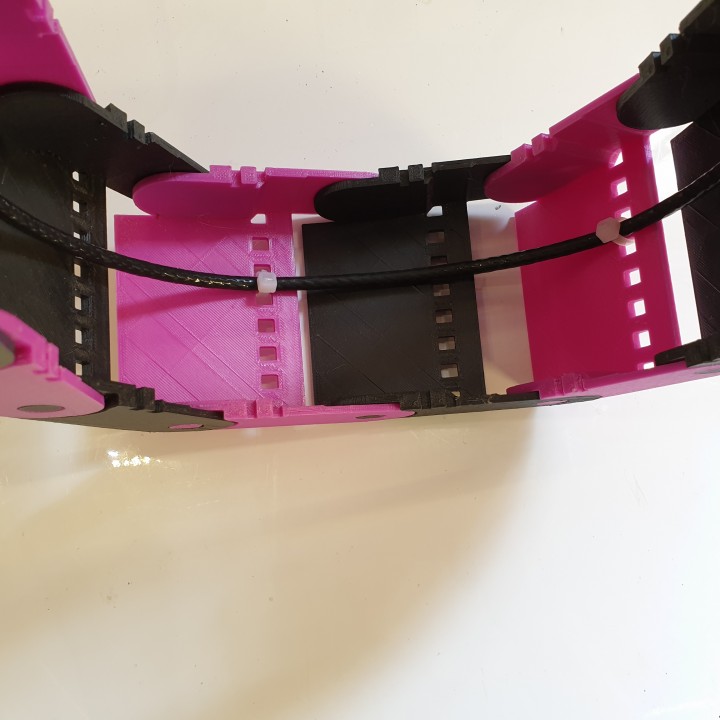 3D Printable Cable Chain / Drag Chain by Brodie Fairhall