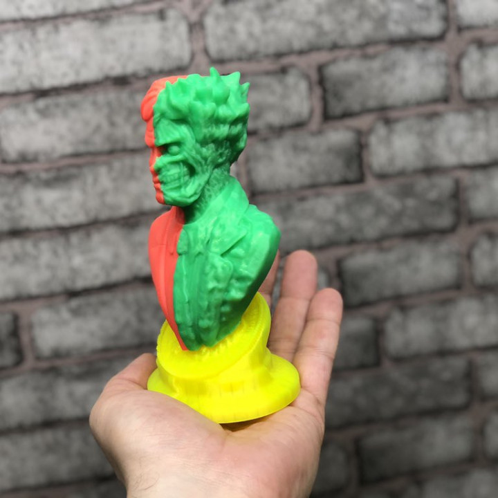 3D Printable Two-Face bust by Wekster