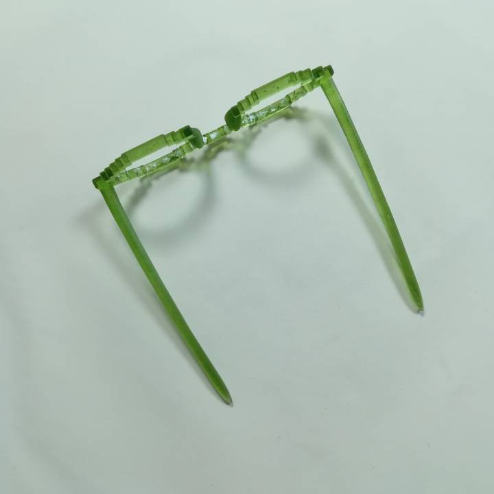 3D Printable Minecraft party glasses by chenxi yi