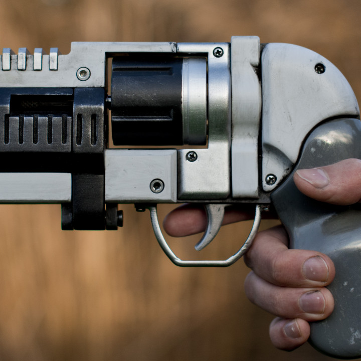 3D Printable Sci-Fi Revolver by Bart van der Westerlaken