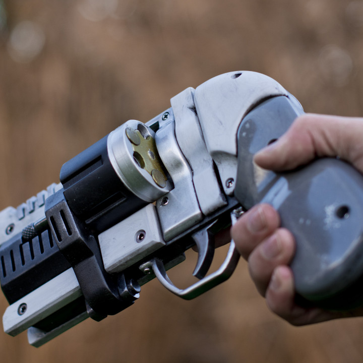 3D Printable Sci-Fi Revolver by Bart van der Westerlaken