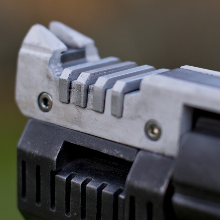 3D Printable Sci-Fi Revolver by Bart van der Westerlaken