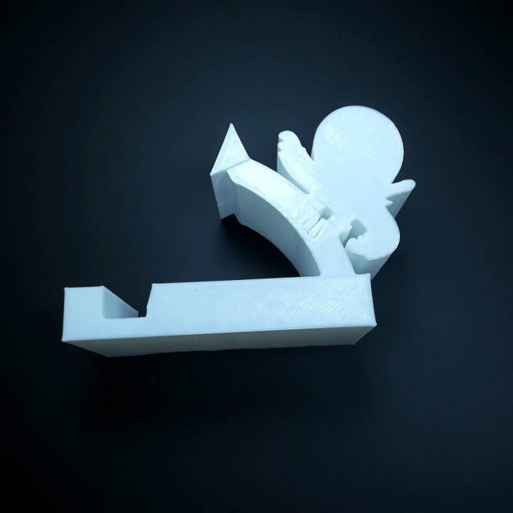 3D Printable Ninja phone holder by Ag Cher