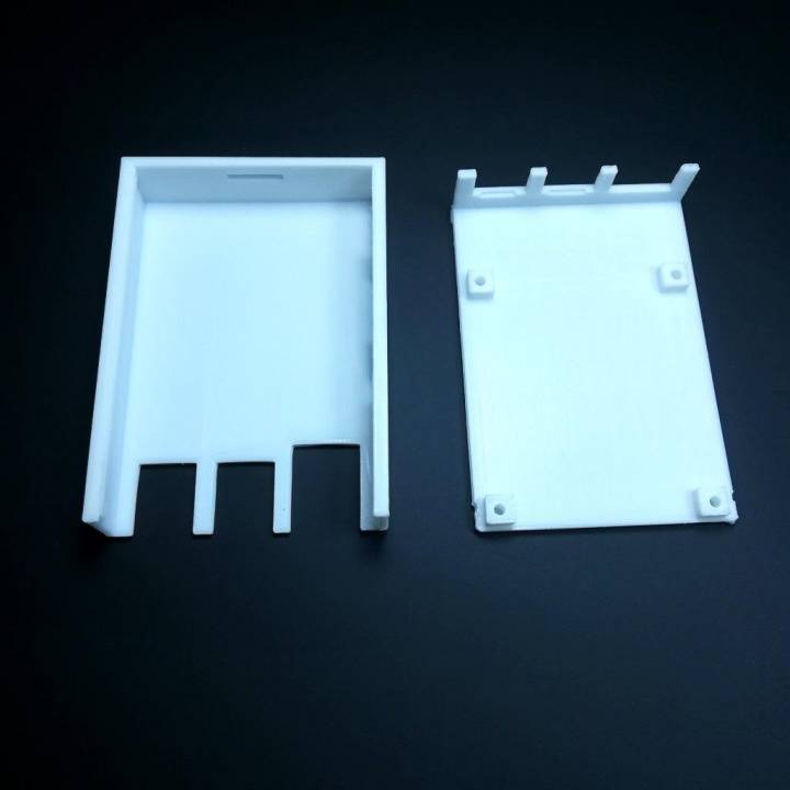3D Printable Raspberry Pi 2 case by lewis Garside