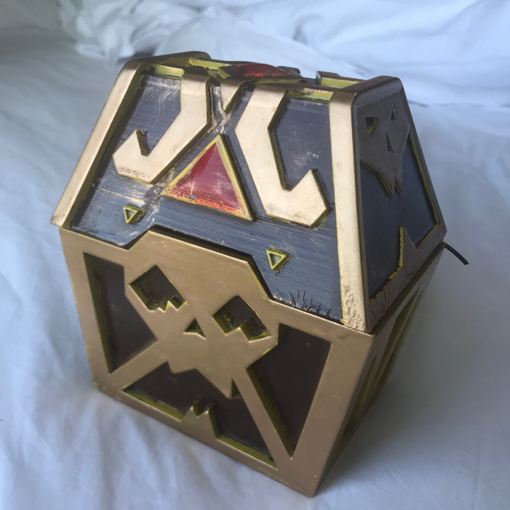 3D Printable Sea of Thieves Captain's Chest by Jake Kleiner
