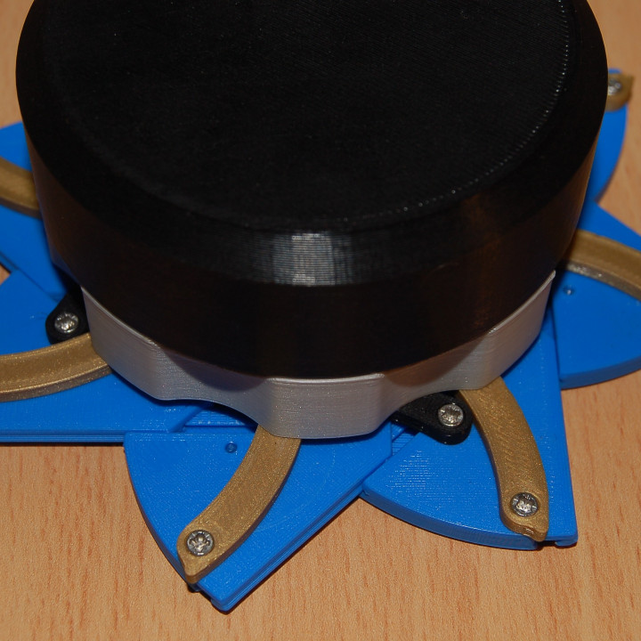 3D Printable Aperture Iris Box by Brien Allison