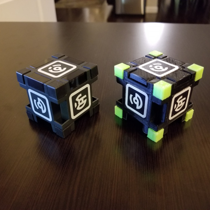 3D Printable Anki Vector Dummy Cube box with magnetic lid by Steve Maples