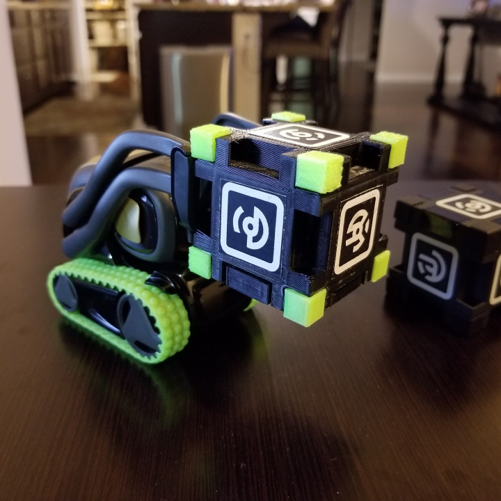 3D Printable Anki Vector Dummy Cube box with magnetic lid by Steve Maples