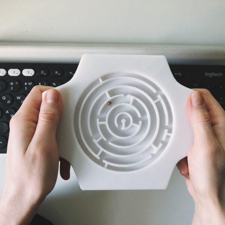 3D Printable How To Make Your Own Maze Board In SelfCAD by SelfCAD