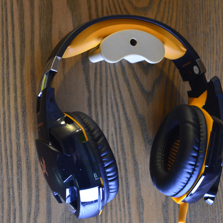 3D Printable wall mounted headphone holder by Isaac Fournier