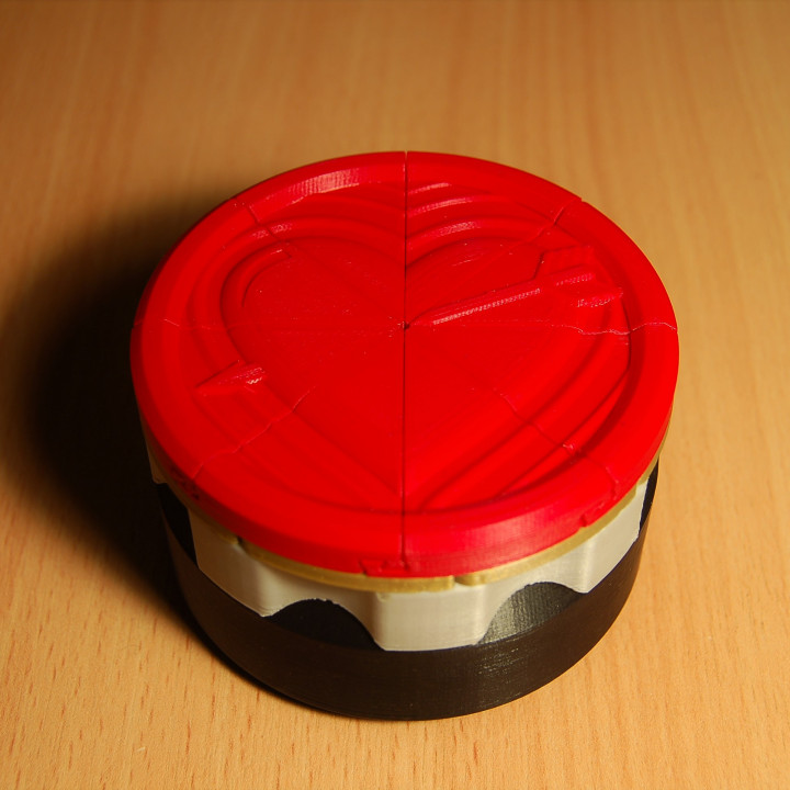 3D Printable Aperture Iris Box - Valentines lid by Brien Allison