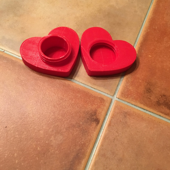 3D Printable heart container by Jacob