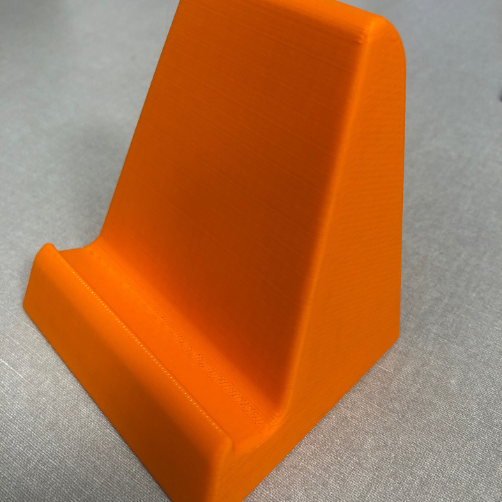 3D Printable iPhone X stand by Roger Targon