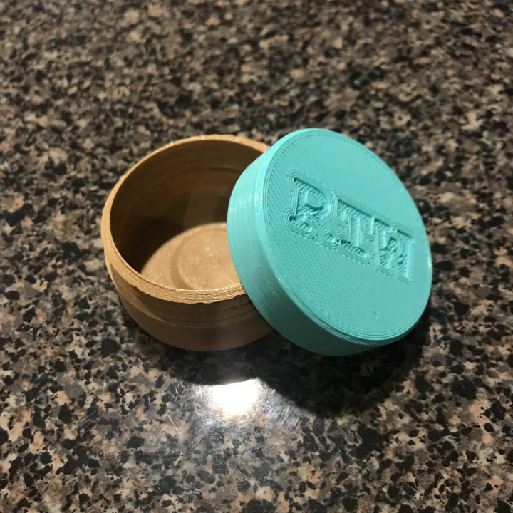 3D Printable Travel Container by Robinson Winnie