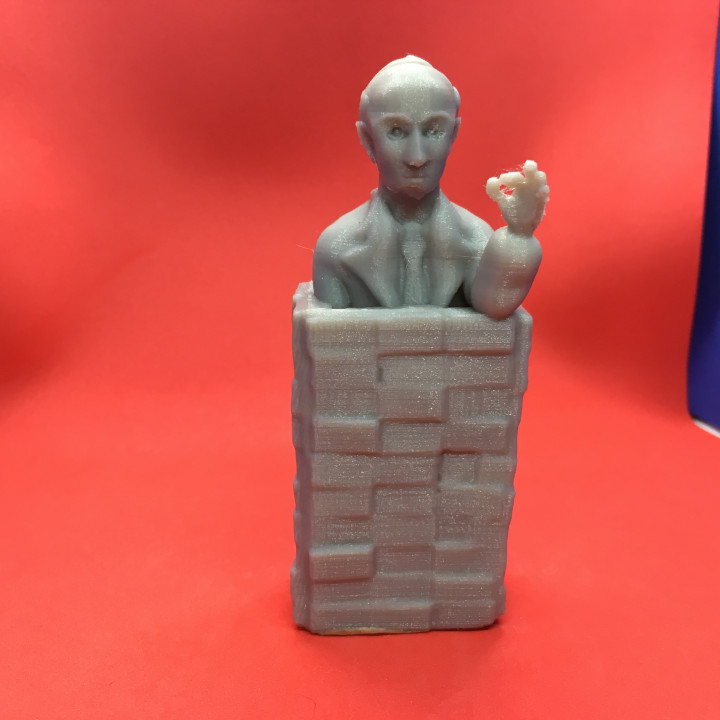 3D Printable Trump Chess by Paul