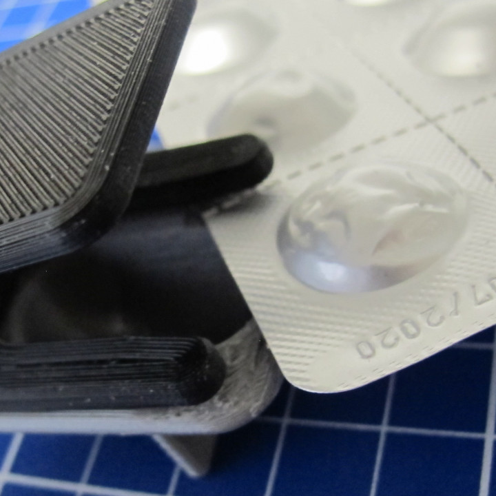 3D Printable Blister aid by Joep Welling