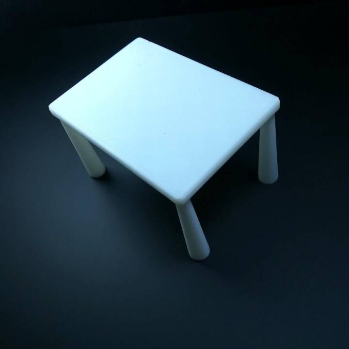 3D Printable Basic Table by Rick