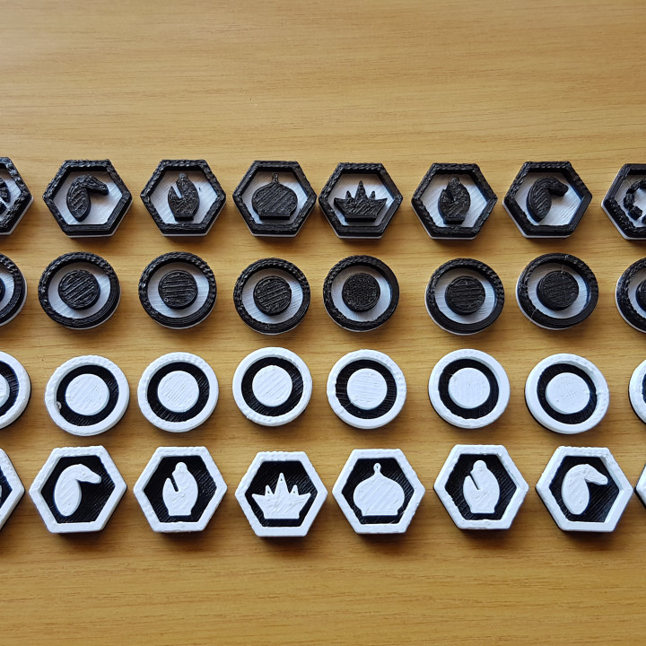 3D Printable Flat Chess Set by Jacques Blom