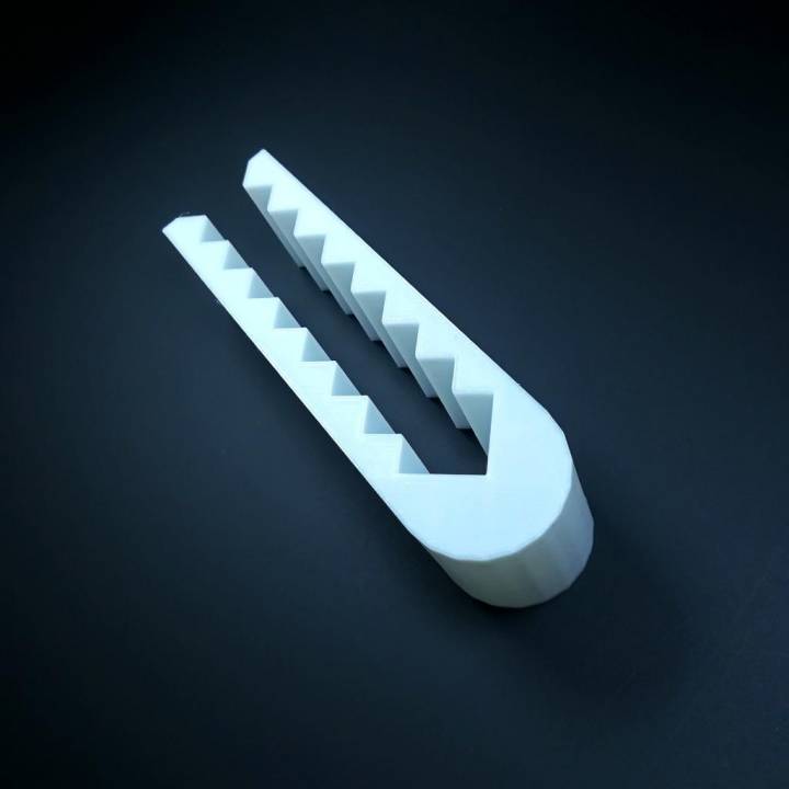 3D Printable Chip Clip by Chris Nesbit