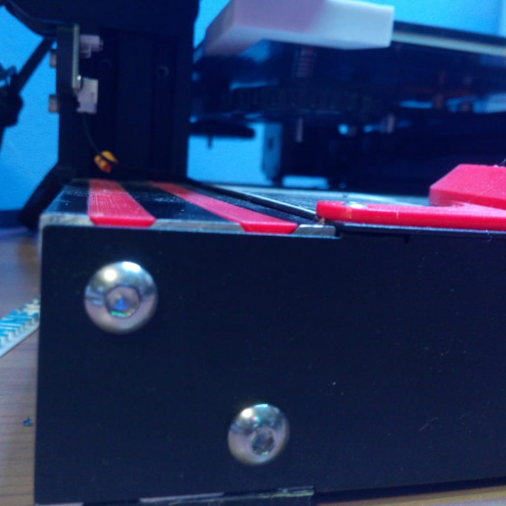 3D Printable Rail cover for Creality Ender 3 by shinetech.ru