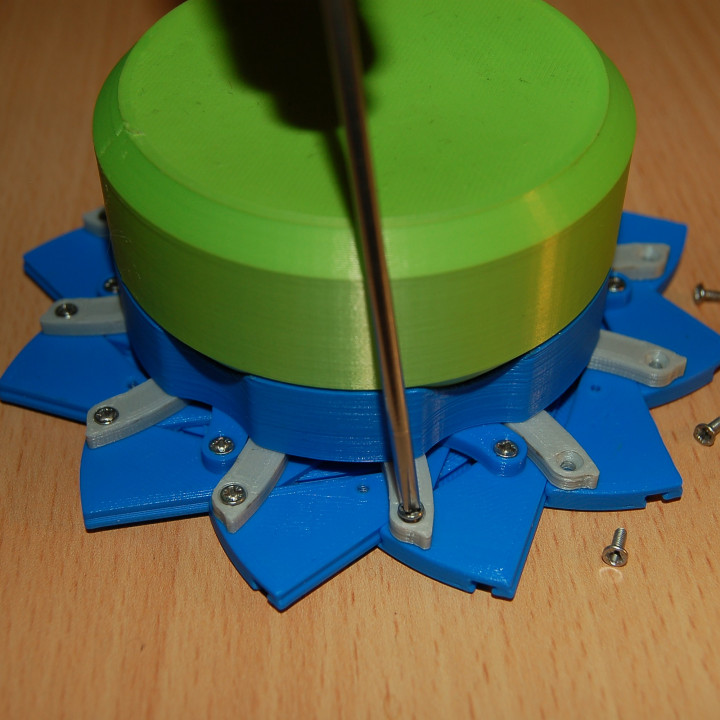 3D Printable 12 Leaf Aperture Iris Box by Brien Allison