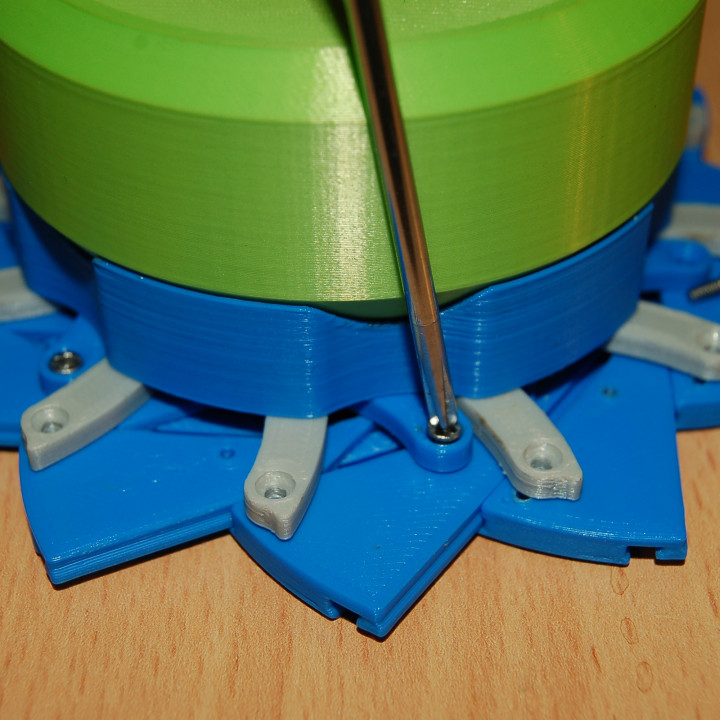 3D Printable 12 Leaf Aperture Iris Box by Brien Allison