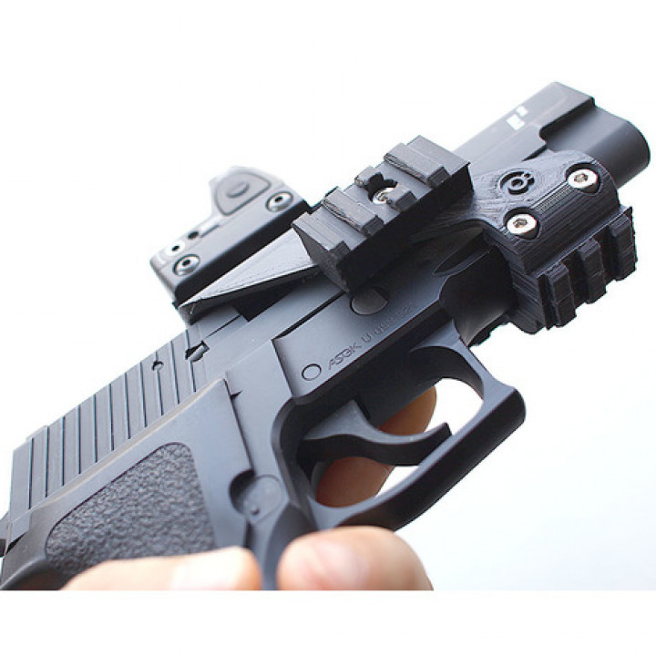 3D Printable handgun mount by Ve Steven